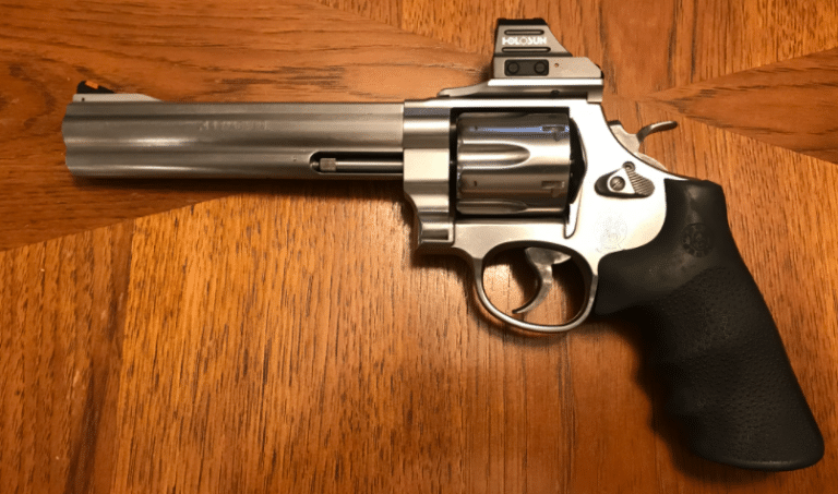 4 Best Red Dot Sights for 44 Magnum Revolver