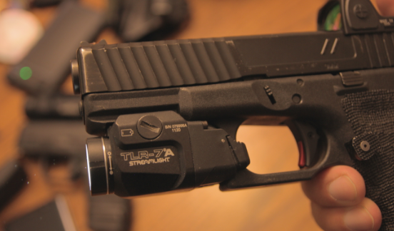 4 Best Glock 19 Weapon Lights [CCW & Personal Defense]